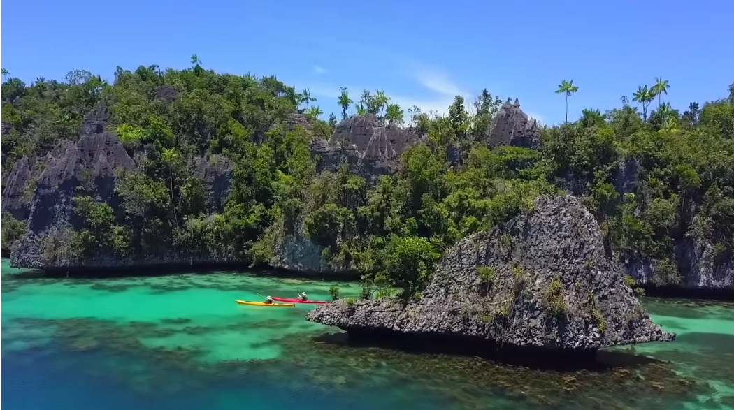 Kayaking Misool Raja Ampat Long 1.0 - BLUPELA MEDIA